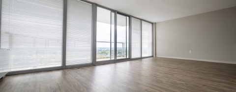 Available Studio, 1, or 2 bedroom apartments in Norfolk, VA | Hague Towers